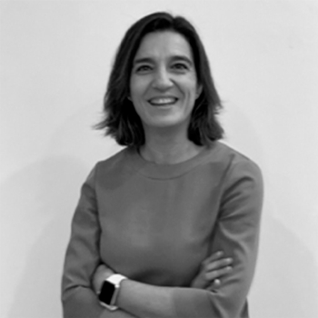 Moderadora: Doña Sandra Cid Conde